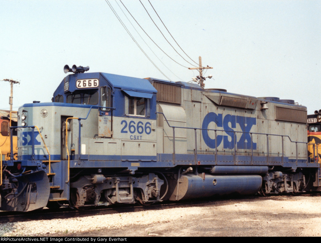 CSX GP38-2 #2666